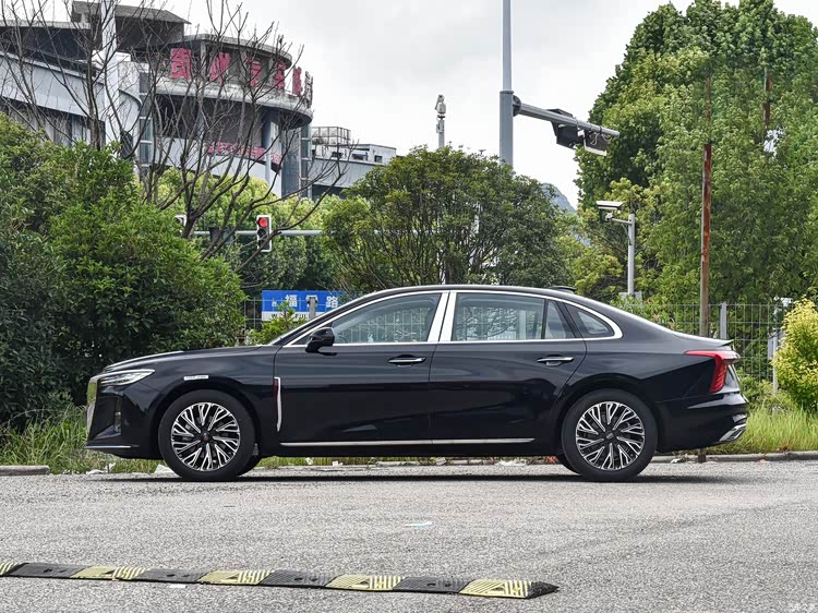 全新红旗H5 兼具豪华与智慧_车家号_发现车生活_汽车之家