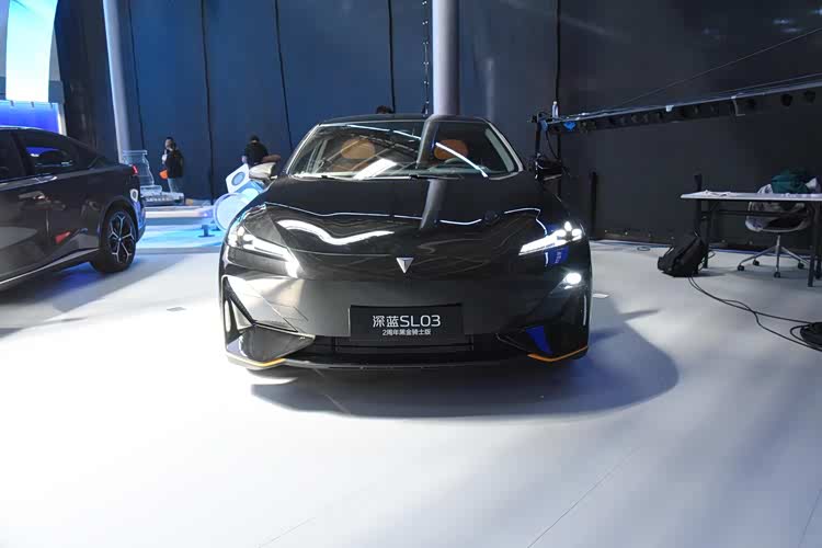 深蓝SL03两周年黑金骑士版上市，外观更酷炫，售价16.69万元起_车家号_发现车生活_汽车之家