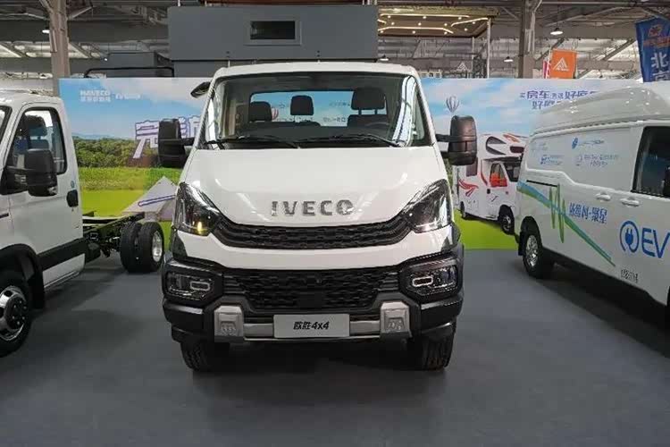 NJ2046有了新的“继承人” 依维柯欧胜4×4越野底盘惊艳亮相_车家号_发现车生活_汽车之家