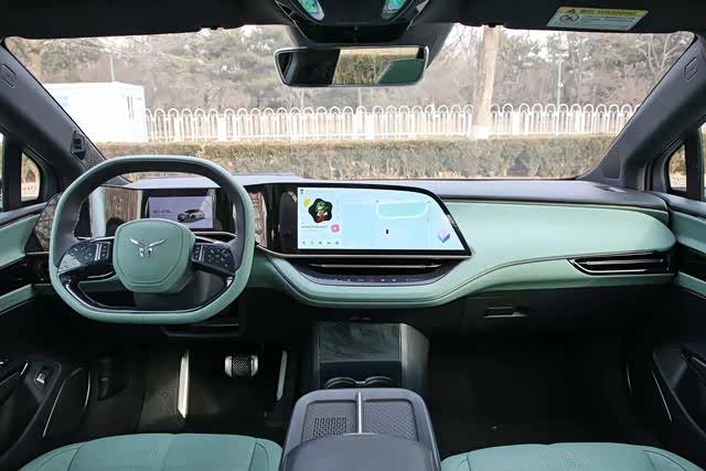 红旗EH7上市，最高纯电续航820公里，售价22.98-30.98万元_车家号_发现车生活_汽车之家