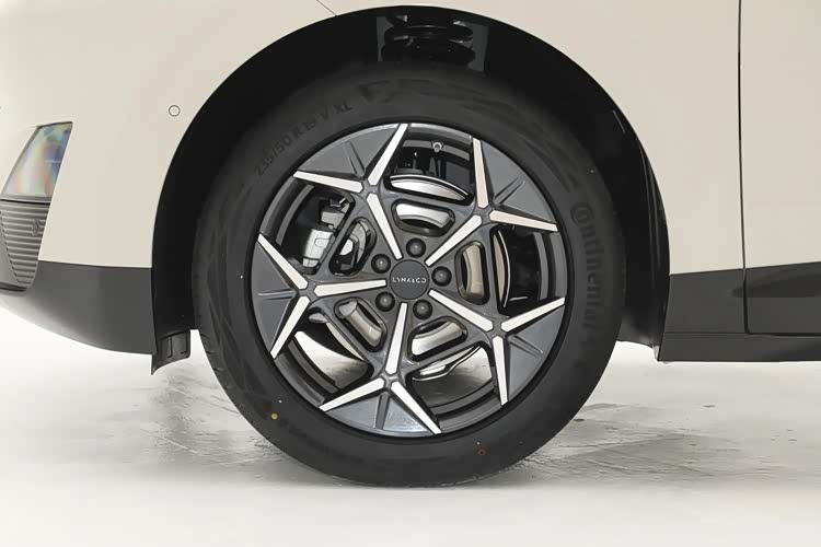 【文章】续航530km+4.5C快充，零百加速5.3秒，领克Z20适合年轻人吗？_车家号_汽车之家