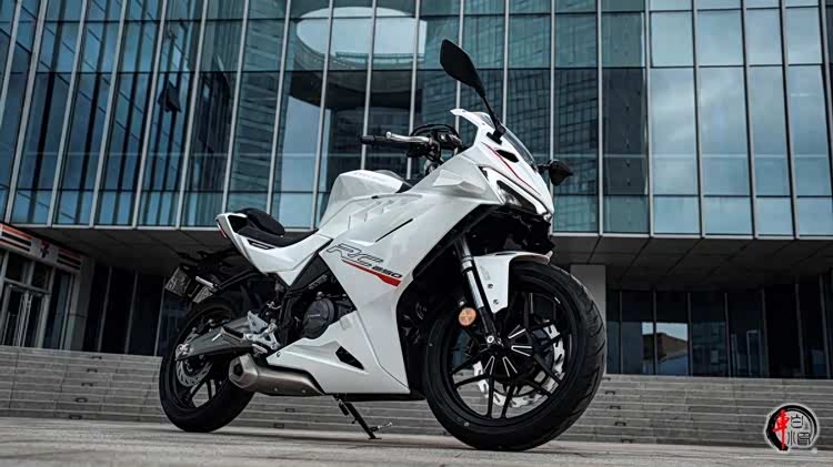 新车｜售价不到1.5万元！赛科龙RC250飓风版，动力提升+双摇臂_车家号_发现车生活_汽车之家