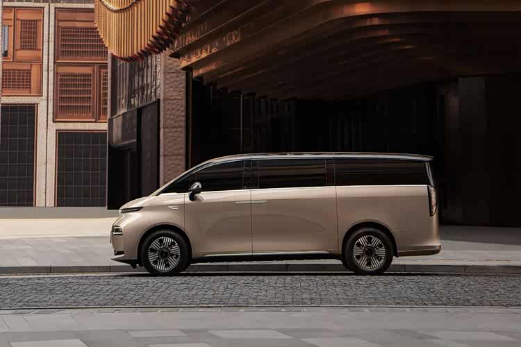 【文章】有望二季度上市 吉利翼真 L380 官图发布_车家号_汽车之家