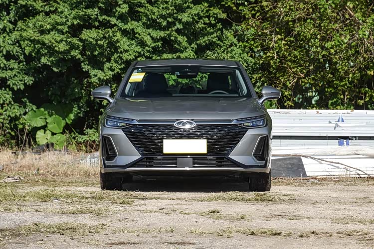 【文章】2025款奇瑞艾瑞泽8，外观/内饰调整，1.6T/2.0T动力，预计4月上市_车家号_汽车之家