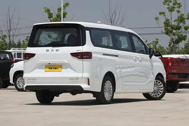 北汽制造锐胜王牌M7尊贵版上市，2.0L+8AT，售价15.68万元_车家号_发现车生活_汽车之家