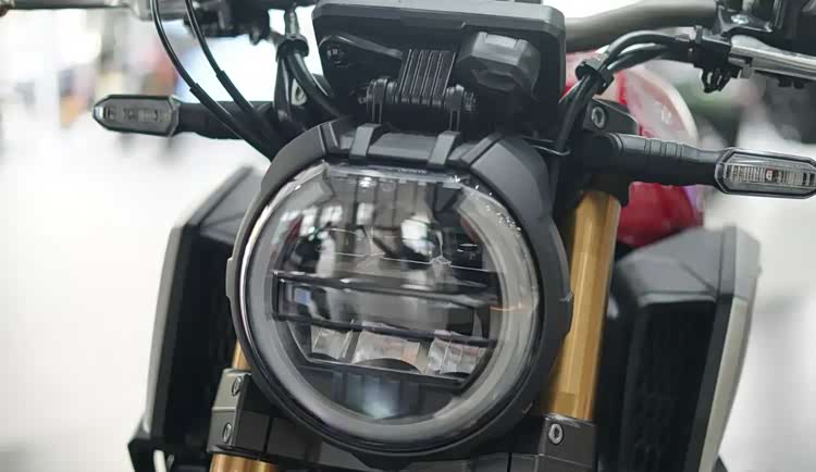 【文章】本田新款CB400F正式上市!售价33000元，外观优化配置升级_车家号_汽车之家