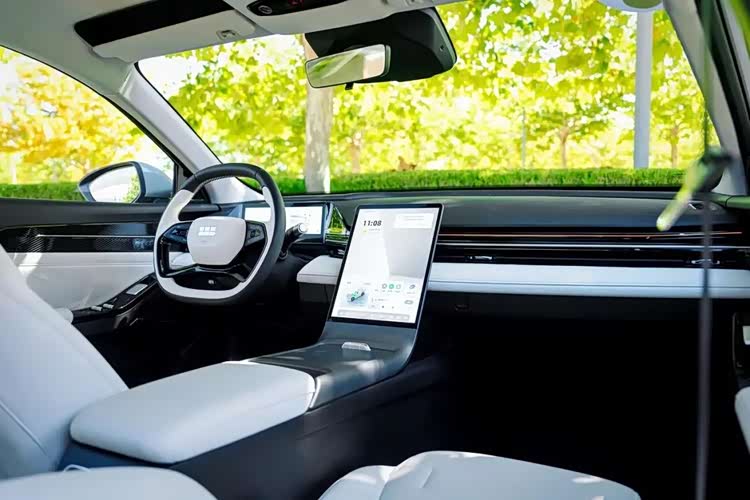 深蓝SL03 vs 银河L6：新能源车的增程与插混之争_车家号_发现车生活_汽车之家