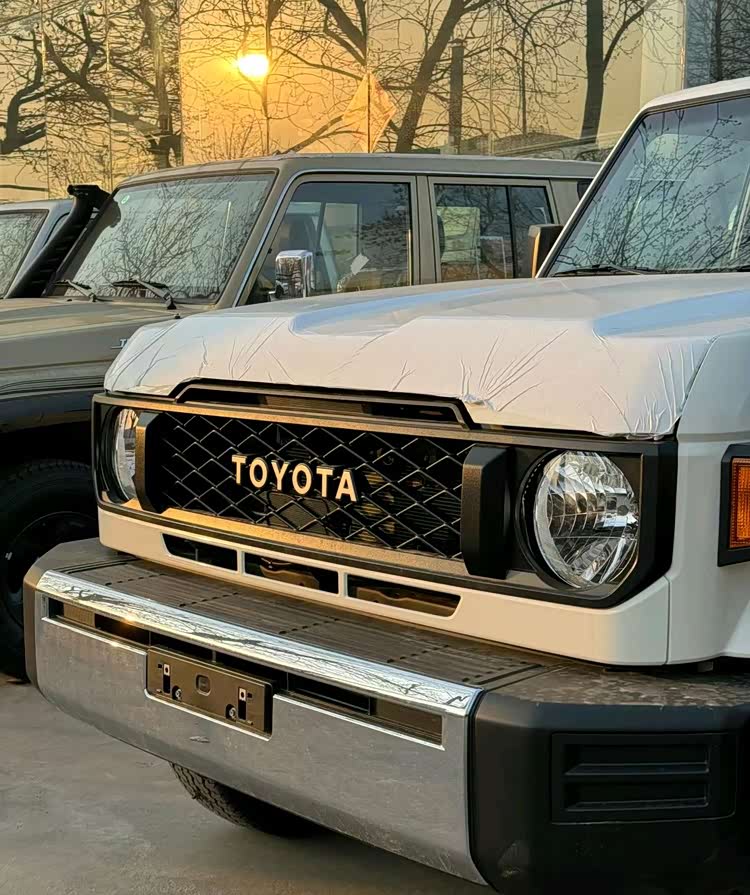 时间铸就经典！丰田陆巡LC76来了，升级6AT，机械感十足_车家号_发现车生活_汽车之家