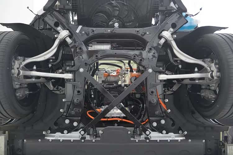 【文章】小米SU7全网首拆！做工用料主流水准_车家号_汽车之家