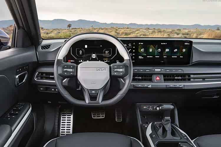 2025款起亚K4焕新登场，搭1.6T+8AT动力，尺寸空间大增，喜欢吗？_车家号_发现车生活_汽车之家