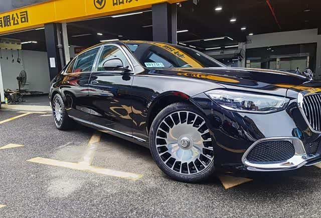 【文章】22款迈巴赫S480提车升级刀锋轮毂、主动式环境氛围灯_车家号_汽车之家