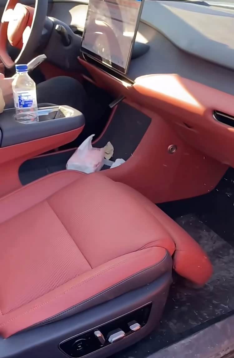 红旗天工05实车！车长超4米8，零重力副驾+续航750km+高阶智驾_车家号_发现车生活_汽车之家