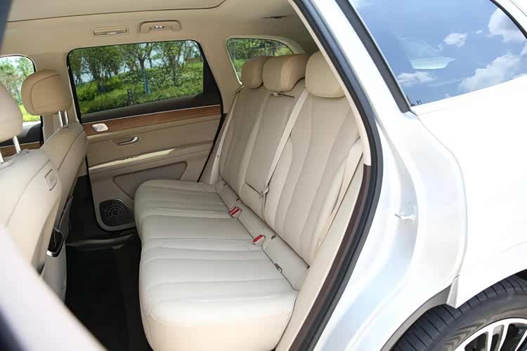 30万预算，问界M7对比理想L7，谁的实力更强？_车家号_发现车生活_汽车之家