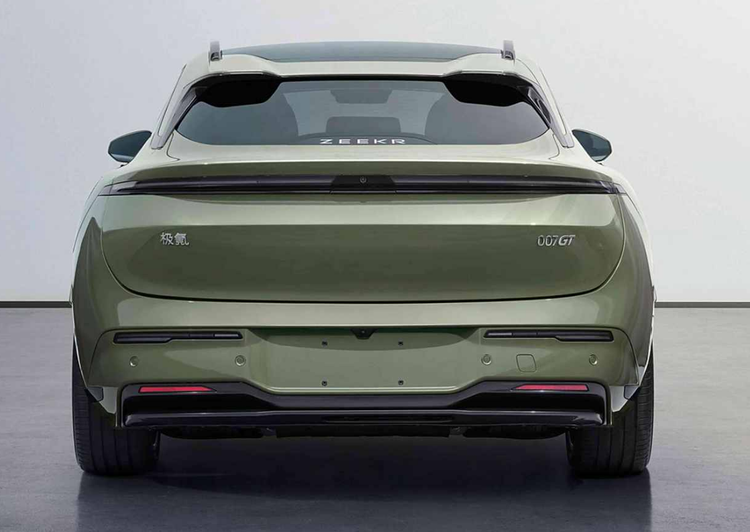 【文章】极氪007GT实车曝光，全系标配浩瀚智驾2.0，起步价或20万左右？_车家号_汽车之家