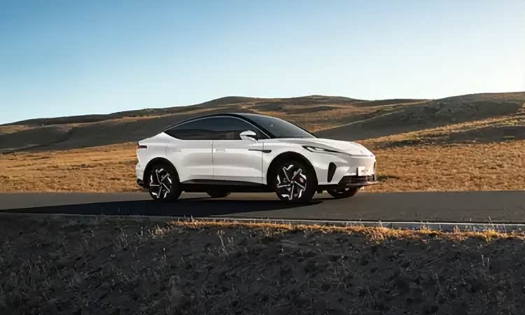 800V快充+鸿蒙座舱？上汽华为“尚界”首车ES39，预计17万起售？_车家号_发现车生活_汽车之家