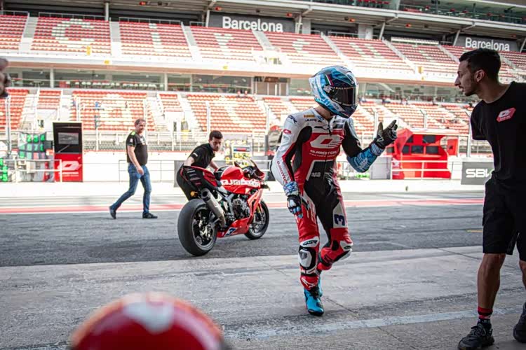 中国制造大排机车首秀WSBK赛场，QJMOTOR赛800圆满完赛_车家号_发现车生活_汽车之家