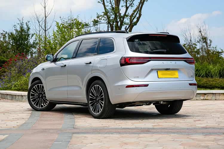 30万预算，问界M7对比理想L7，谁的实力更强？_车家号_发现车生活_汽车之家