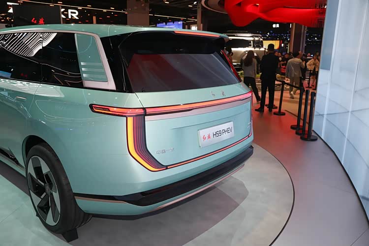 2025上海车展：红旗HS9 PHEV亮相，气场十足的大块头，配插电混动_车家号_发现车生活_汽车之家