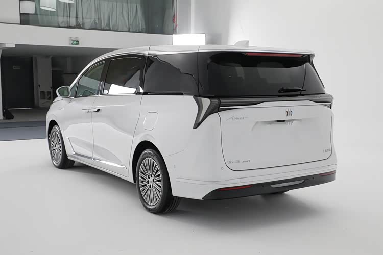 终于不再是油老虎了！别克GL8陆尊PHEV上市，满油满电续航1370km_车家号_发现车生活_汽车之家