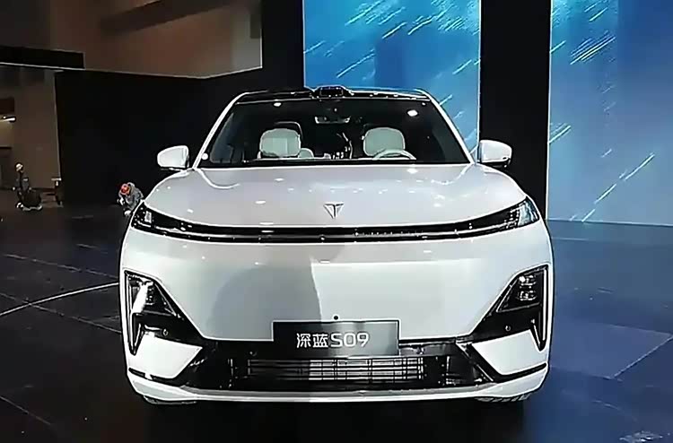 【文章】长安深蓝S09实车亮相，六座布局，L3智驾+800V快充，续航1200km！_车家号_汽车之家