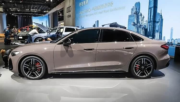 【文章】一汽奥迪A5L七月来袭，专为中国市场定制配置，预计售价28万起！_车家号_汽车之家