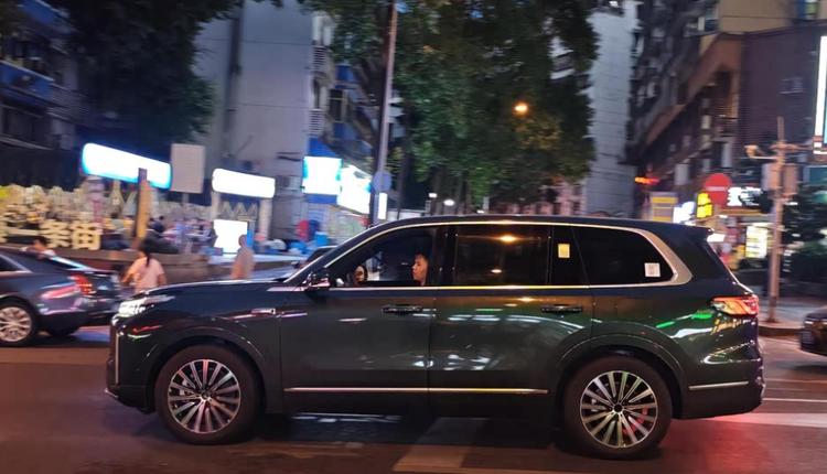 【文章】吉利银河M9实车街拍！综合续航1500km+，智能混动定义新标杆！_车家号_汽车之家