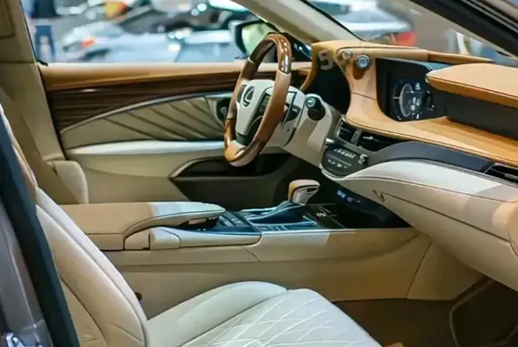 2025款雷克萨斯LS300佛系豪华变身！_车家号_发现车生活_汽车之家