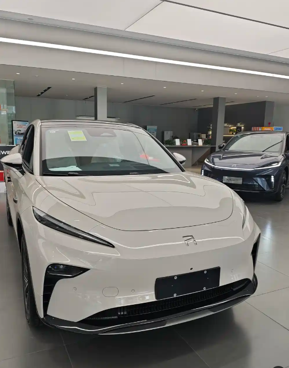 2025款飞凡 F7/R7登场：15万级“价格屠夫”重塑新能源市场新版图_车家号_发现车生活_汽车之家