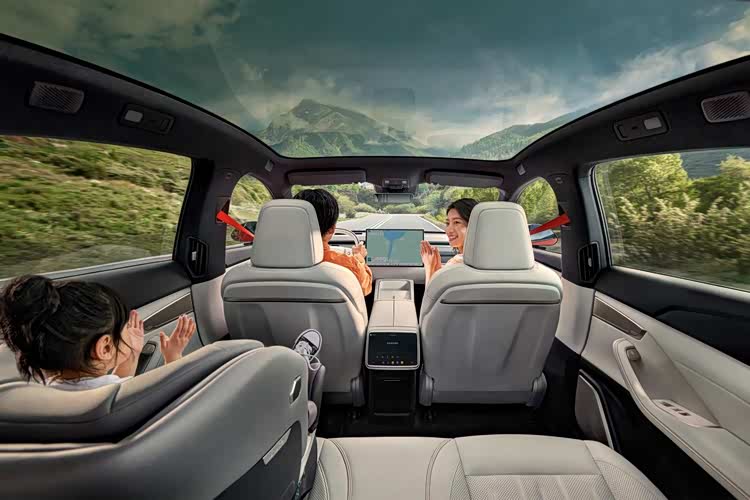 乐道L60内饰发布！后排有屏，空调、冰箱设计别出心裁_车家号_发现车生活_汽车之家