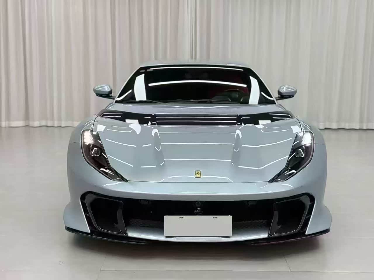 法拉利 812C 稀有冰川蓝 23年上牌 256公里 全球限量999台_车家号_发现车生活_汽车之家