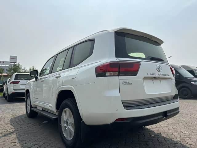 24款丰田酷路泽LC300 3.5TT 18轮 JBL 丝绒 4气 天窗 MTS 蠕行_车家号_发现车生活_汽车之家