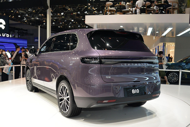 【文章】和C10一样是后驱，但后悬缩水为三连杆，零跑B10有机会10万买到？_车家号_汽车之家