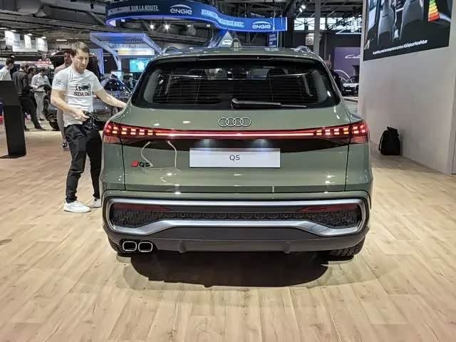 11月上市？2025款奥迪Q5L实车曝光，动力延续，买新还是等换代？_车家号_发现车生活_汽车之家