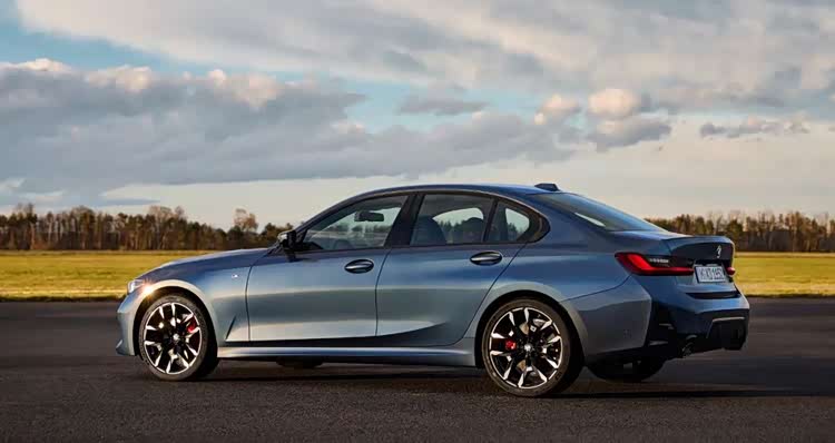 再见了320i/320Li！宝马9月将国产2024改款新3系，配置抢先看！_车家号_发现车生活_汽车之家