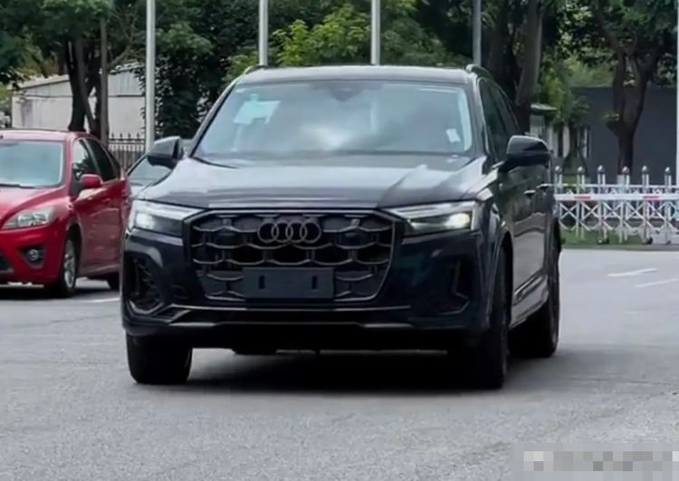 新款奥迪Q7五座“黑武士”来袭，或售61万，宝马X5压力山大？_车家号_发现车生活_汽车之家