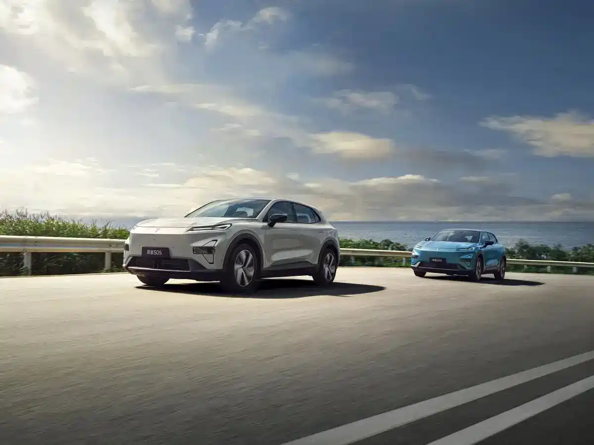 新能源SUV操控性能较量：深蓝S05对比银河E5_车家号_发现车生活_汽车之家