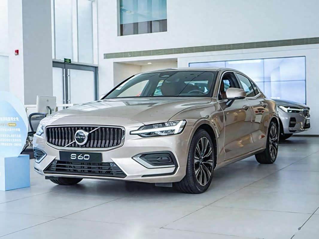 改善型豪华B级车，沃尔沃S60和奥迪A4L怎么选_车家号_发现车生活_汽车之家