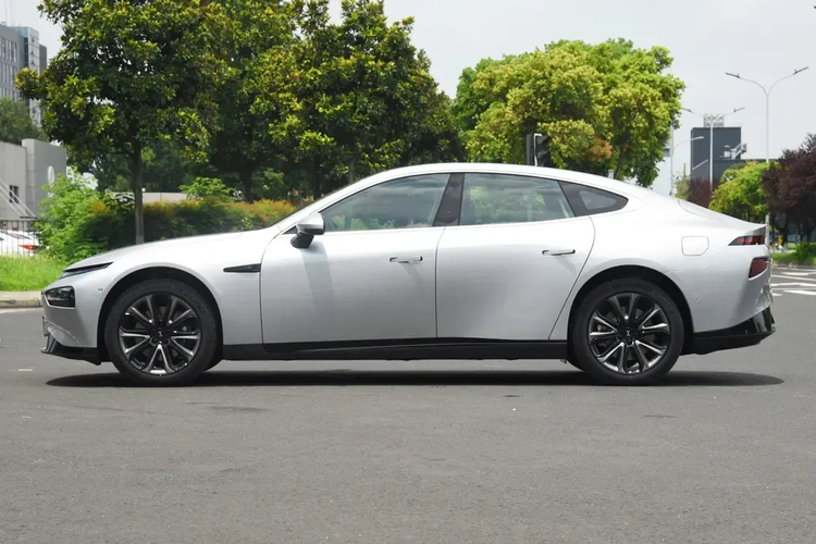 【文章】极氪007上新星际紫，小米SU7与小鹏P7只有让利回应？_车家号_汽车之家