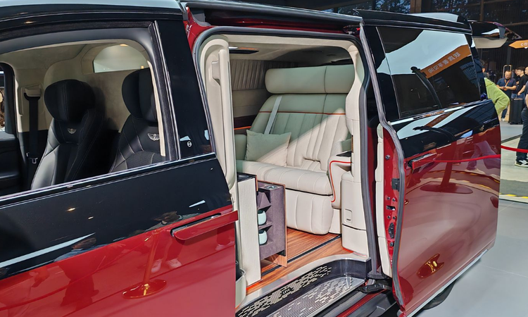 可选3-8个座椅的纯电MPV，吉利翼真L380上市，37.99万元起_车家号_发现车生活_汽车之家