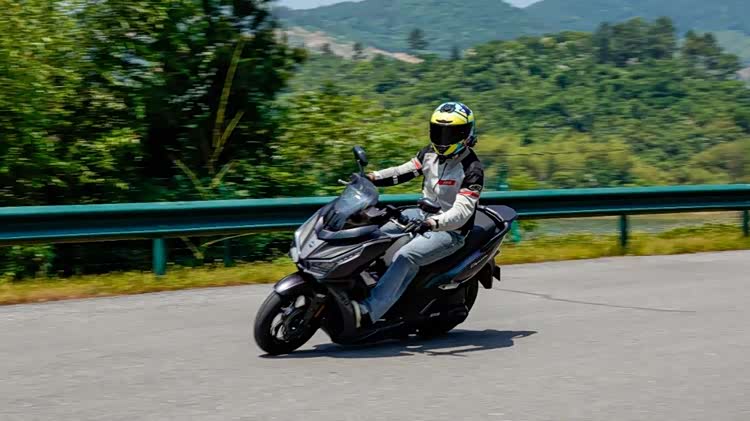 对标UHR，极度舒适平顺—三阳巡弋150GT动态测评_车家号_发现车生活_汽车之家