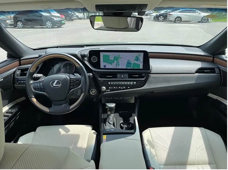 【文章】被隐藏起来的豪华！雷克萨斯ES300h_车家号_汽车之家