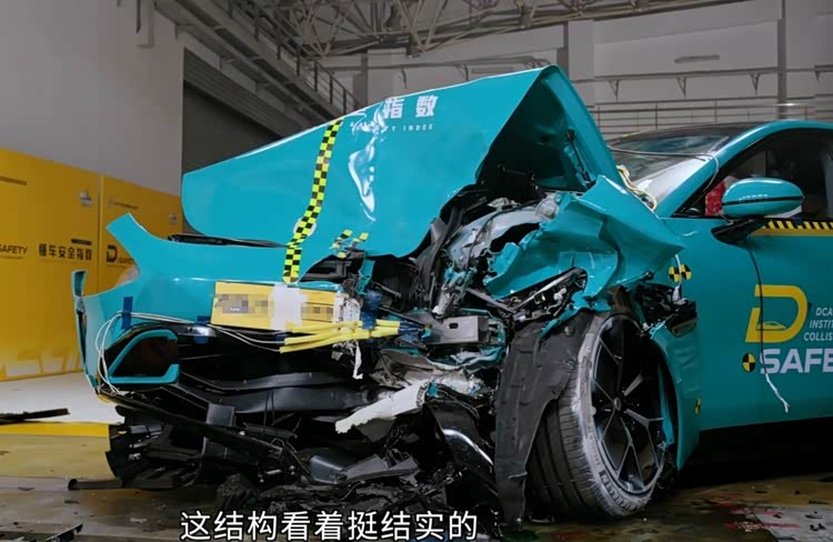 小米SU7到底安不安全？64公里/小时的40%碰撞测试成绩来了_车家号_发现车生活_汽车之家