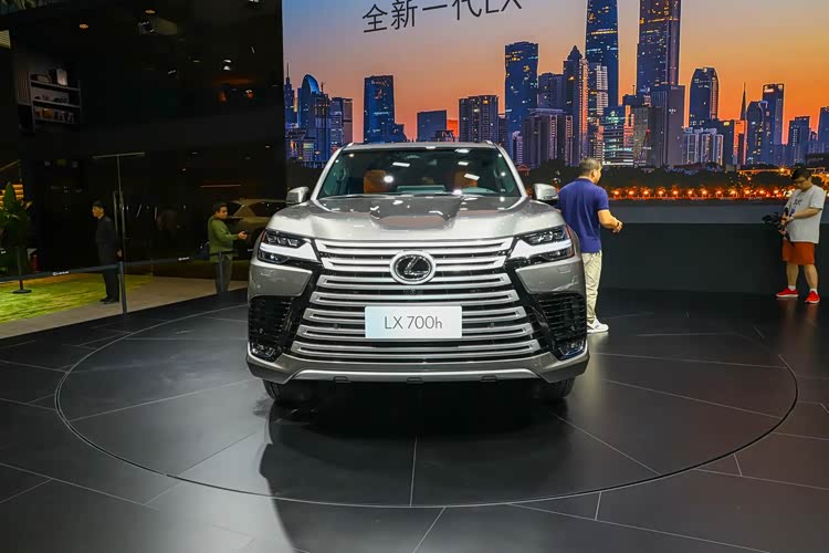雷克萨斯LX 700h广州车展正式上市，3.5T V6混动系统/125万元起售_车家号_发现车生活_汽车之家
