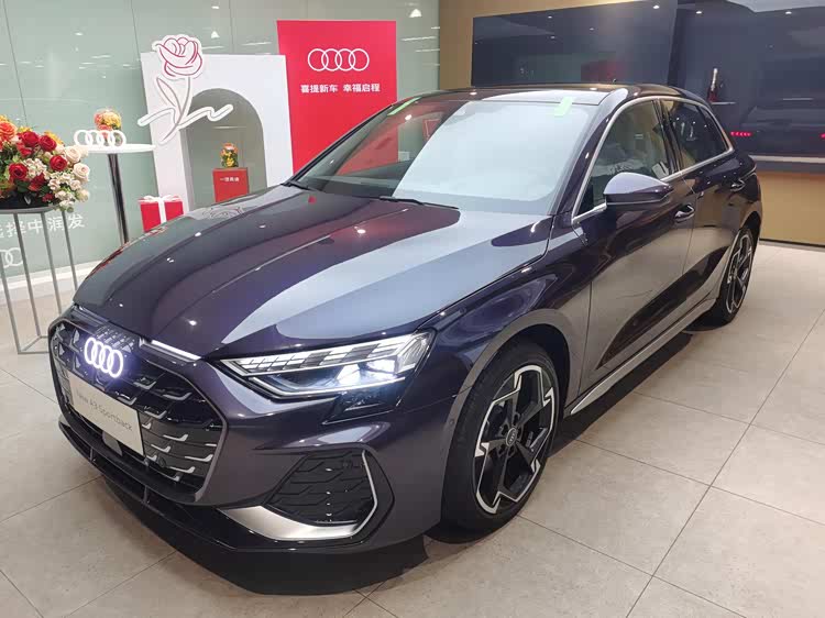 25款奥迪A3到店，尺寸升级配紫色车漆+发光logo，换1.5T发动机_车家号_发现车生活_汽车之家