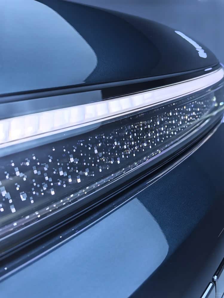 吉利银河M9国内实拍，尺寸超深蓝S09配爆胎稳行功能，卖多少合适?_车家号_发现车生活_汽车之家