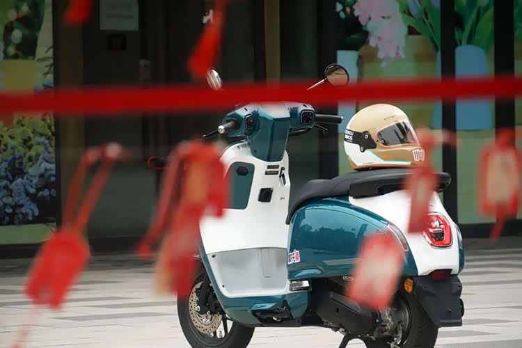 不止于颜值和科技：五羊-本田NW F125动态测评_车家号_发现车生活_汽车之家