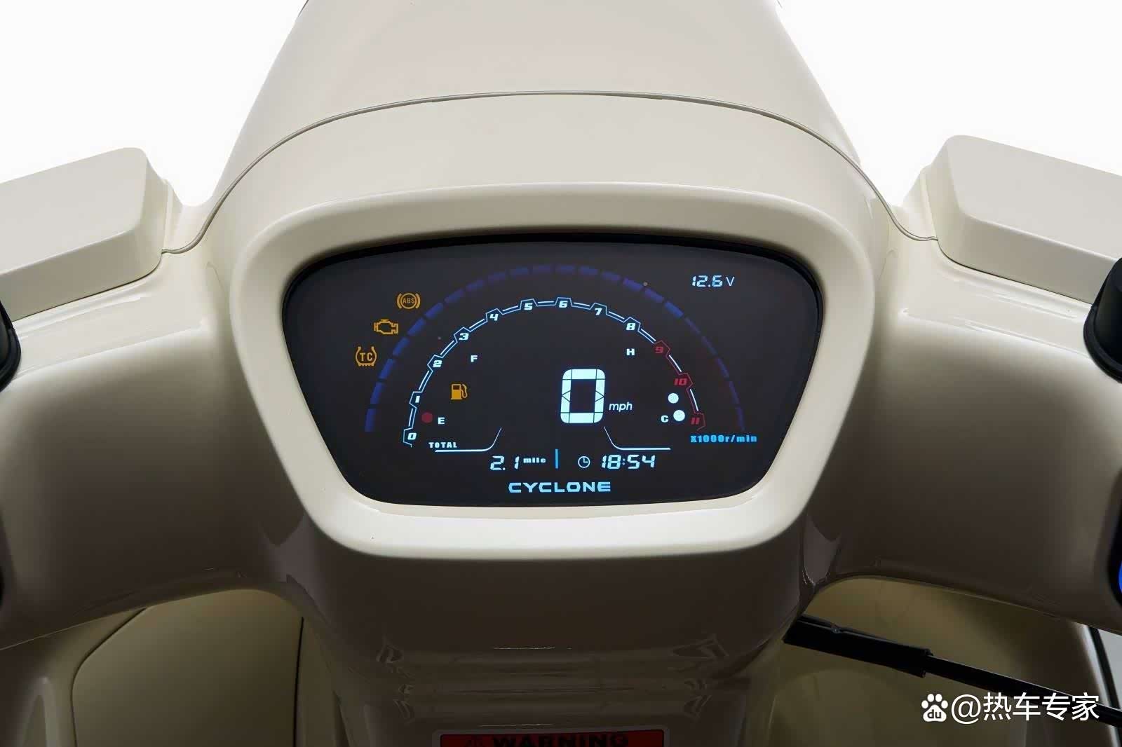 【文章】百搭王赛科龙RT3E：通勤、社交、摩旅全搞定，颜值与实力并存！_车家号_汽车之家