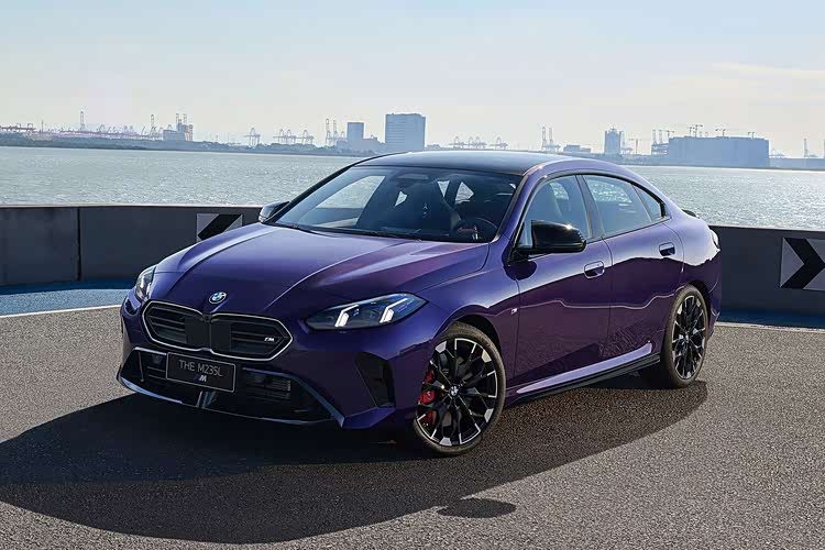 【文章】宝马M235L全新升级！轴距扩展，2.0T强劲心脏，5秒瞬破百公里！_车家号_汽车之家