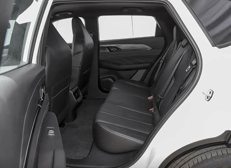 【文章】东风风神L8官图发布，外观极简风设计，搭1.5T马赫动力_车家号_汽车之家