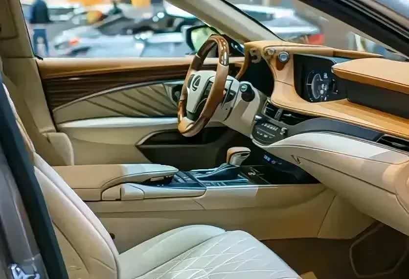 2025款雷克萨斯LS300：奢华与前瞻的完美融合_车家号_发现车生活_汽车之家